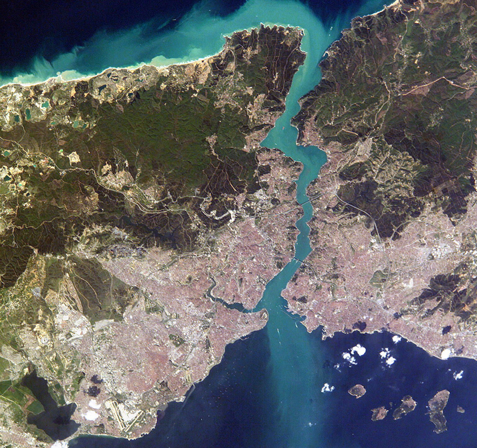 Canal du Bosphore (photo NASA) - MyMontreux